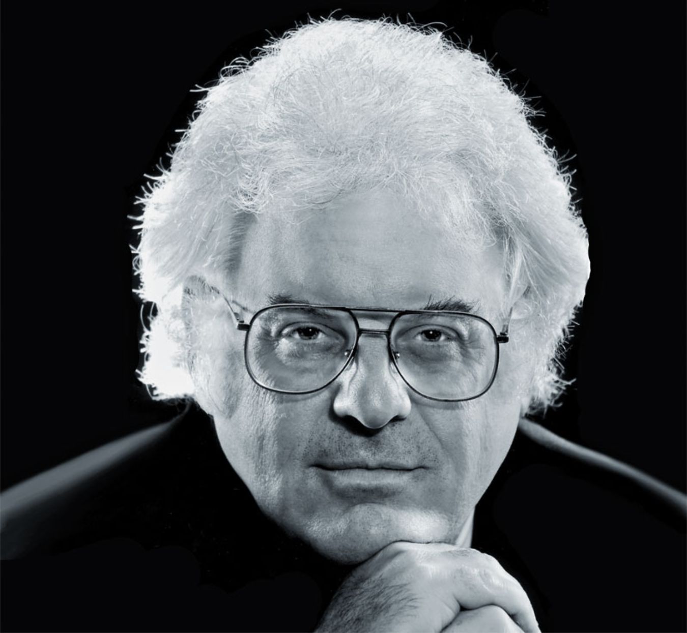 Buchpremiere: „Der letzte macht das Licht aus / Empowering the Future“